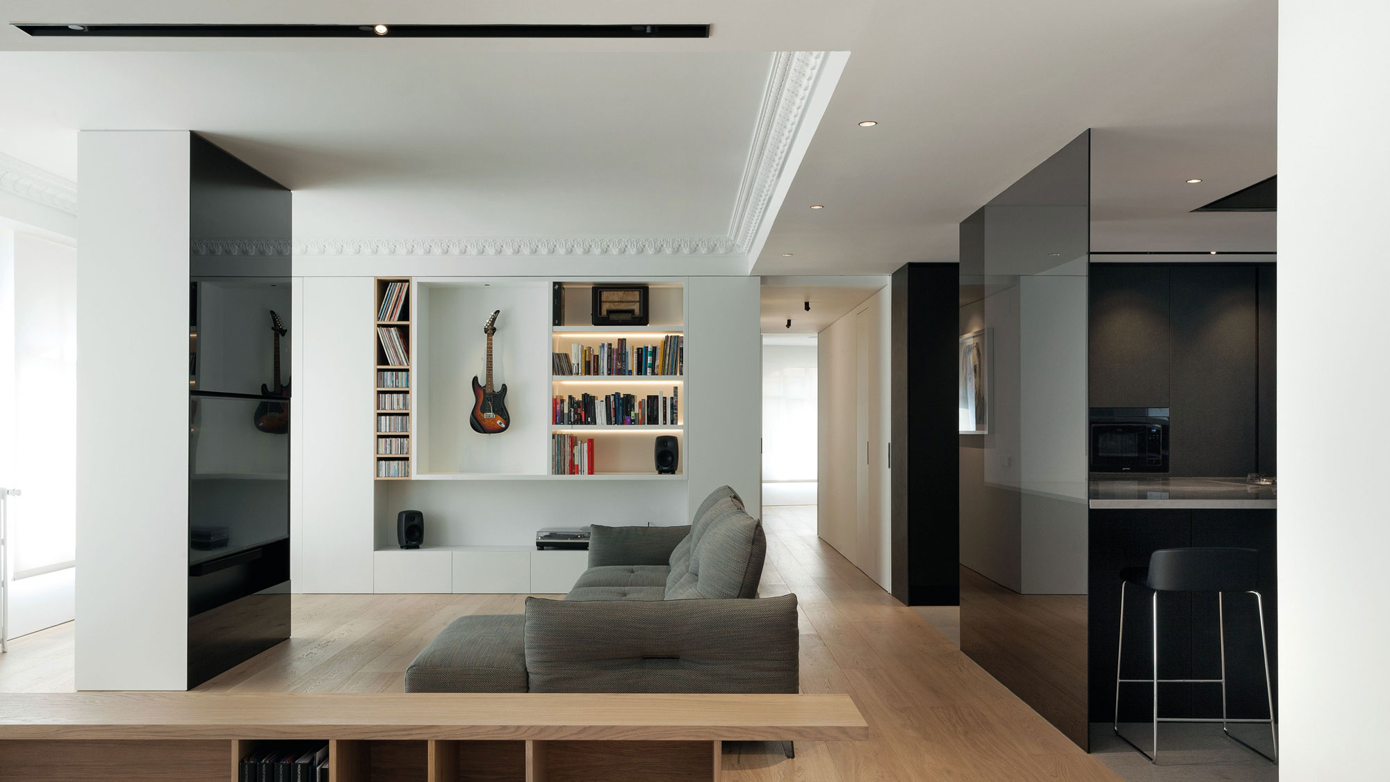 iO SURFACE - Fourth Dimension Lighting